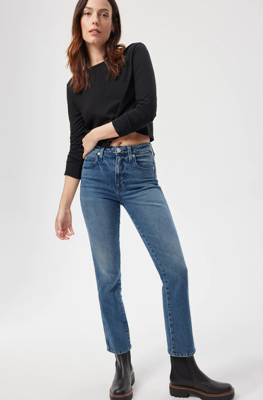 AMO Denim Chloe Crop True Love | SKULPT